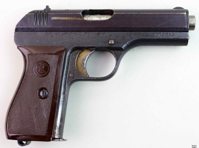 Pistola CZ "FNH" mod. P27 cal. 7,65 mm mat. 376411 - Gun Store Bunker